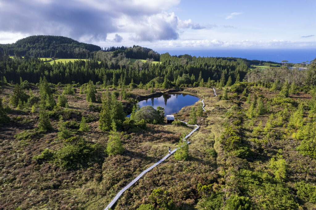 Cerro Lagoon - Explore Terceira